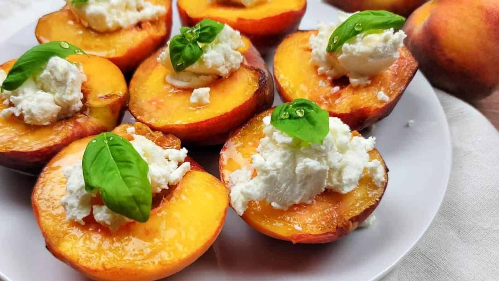 The 29 Best Things to Eat While Peaches Are Still in Season