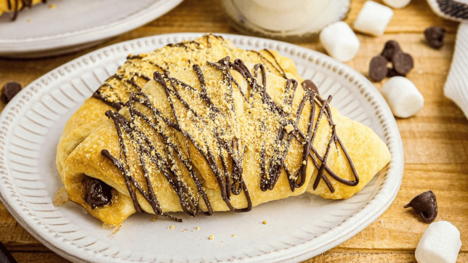 Stop Wasting That Can of Crescent Rolls—Here Are 25 Genius Ways to Use It