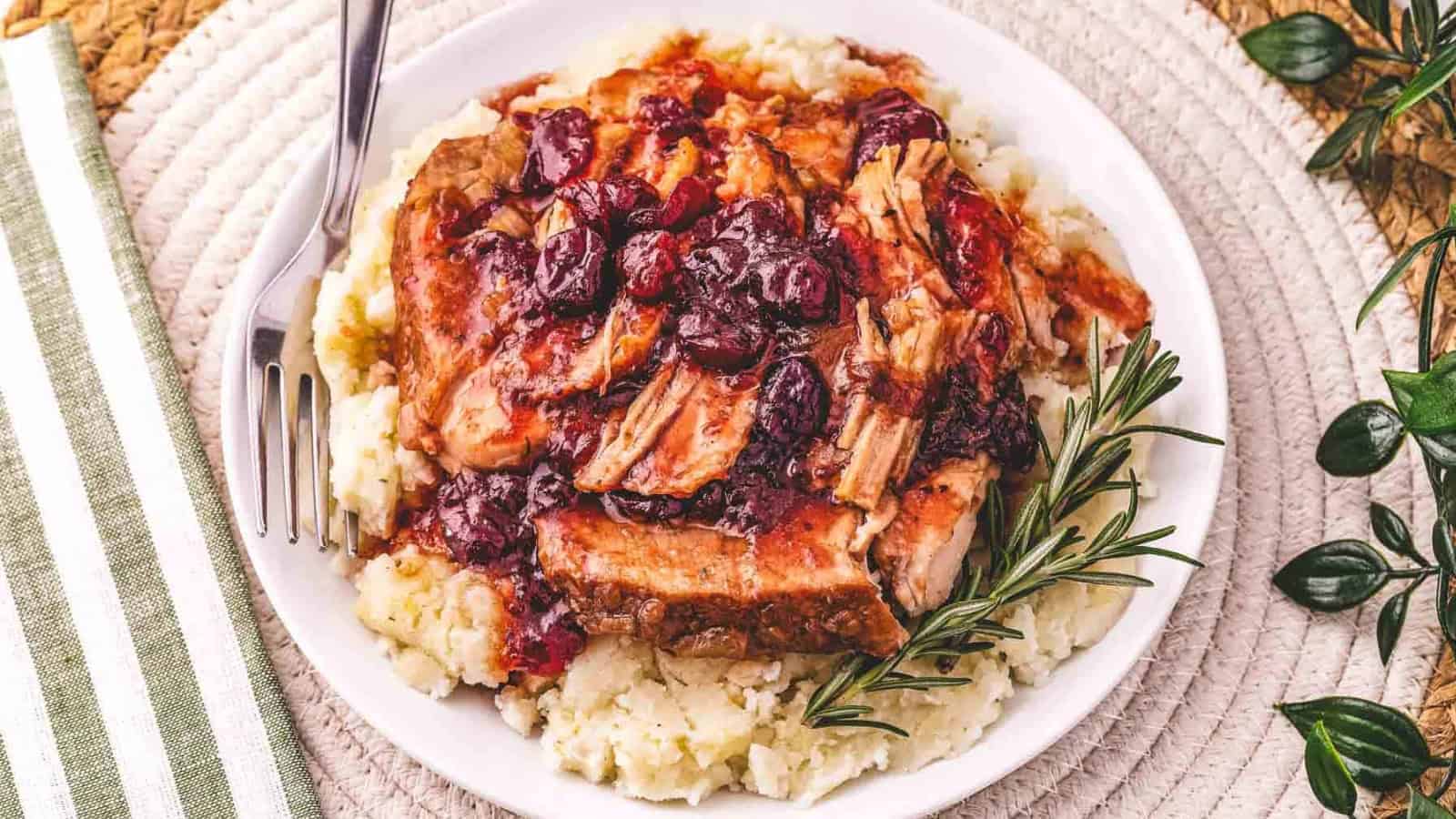 27 slow cooker dinners that melt into fork-tender bites everyone loves