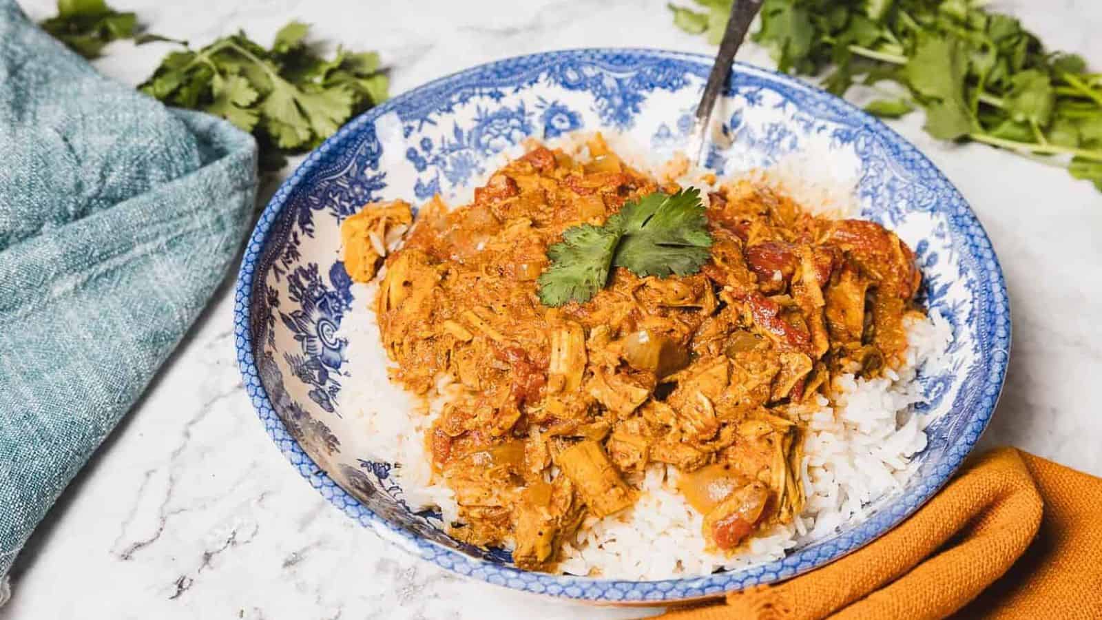 27 slow cooker dinners that melt into fork-tender bites everyone loves